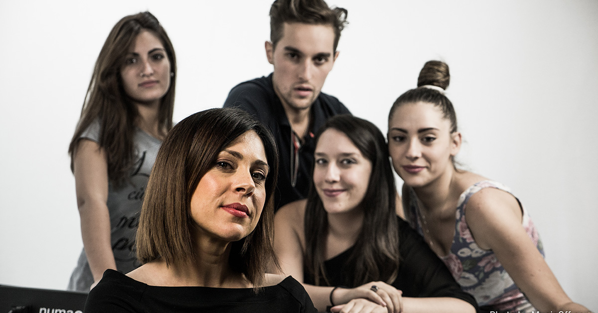 Corso di canto #21 - Riscaldamento veloce prima di cantare (soprani ...