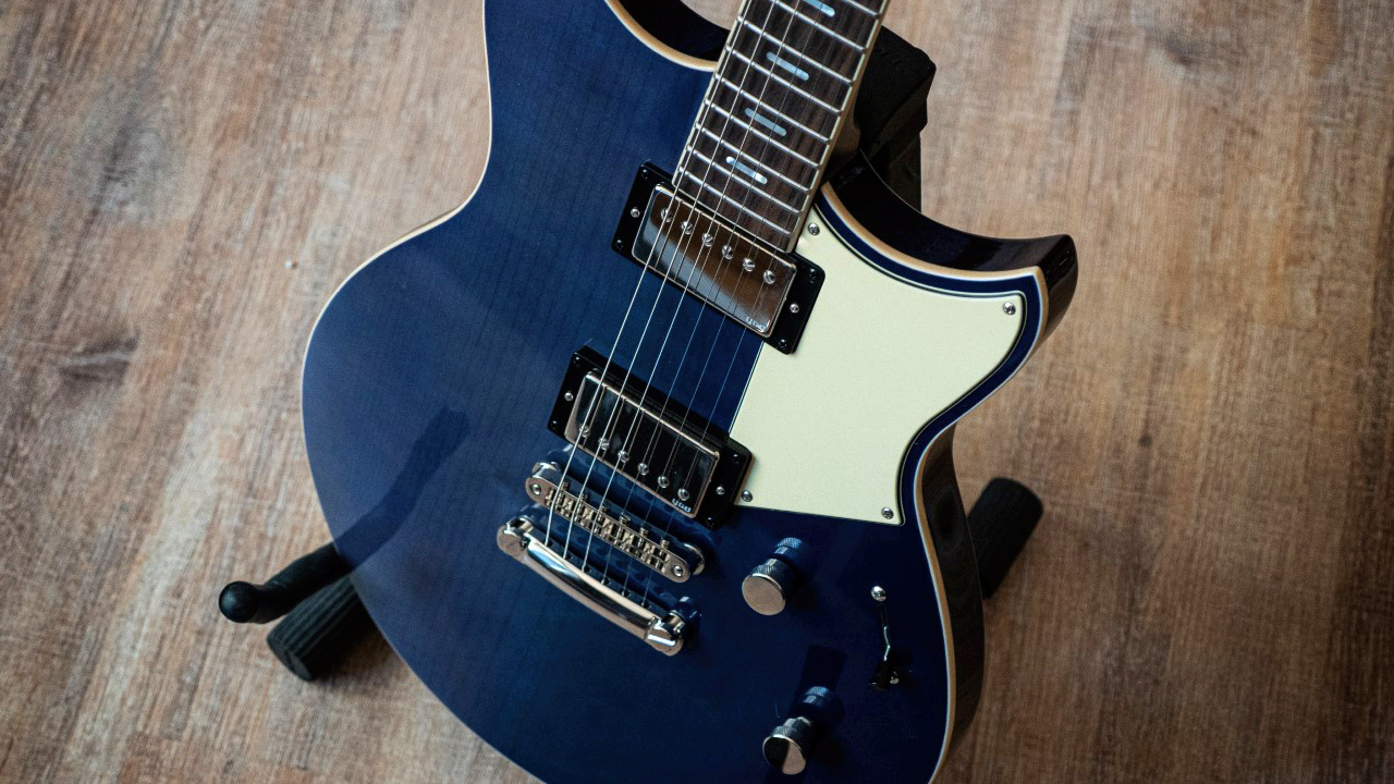 Suoniamo la nuova generazione di chitarre Yamaha REVSTAR - Musicoff ...