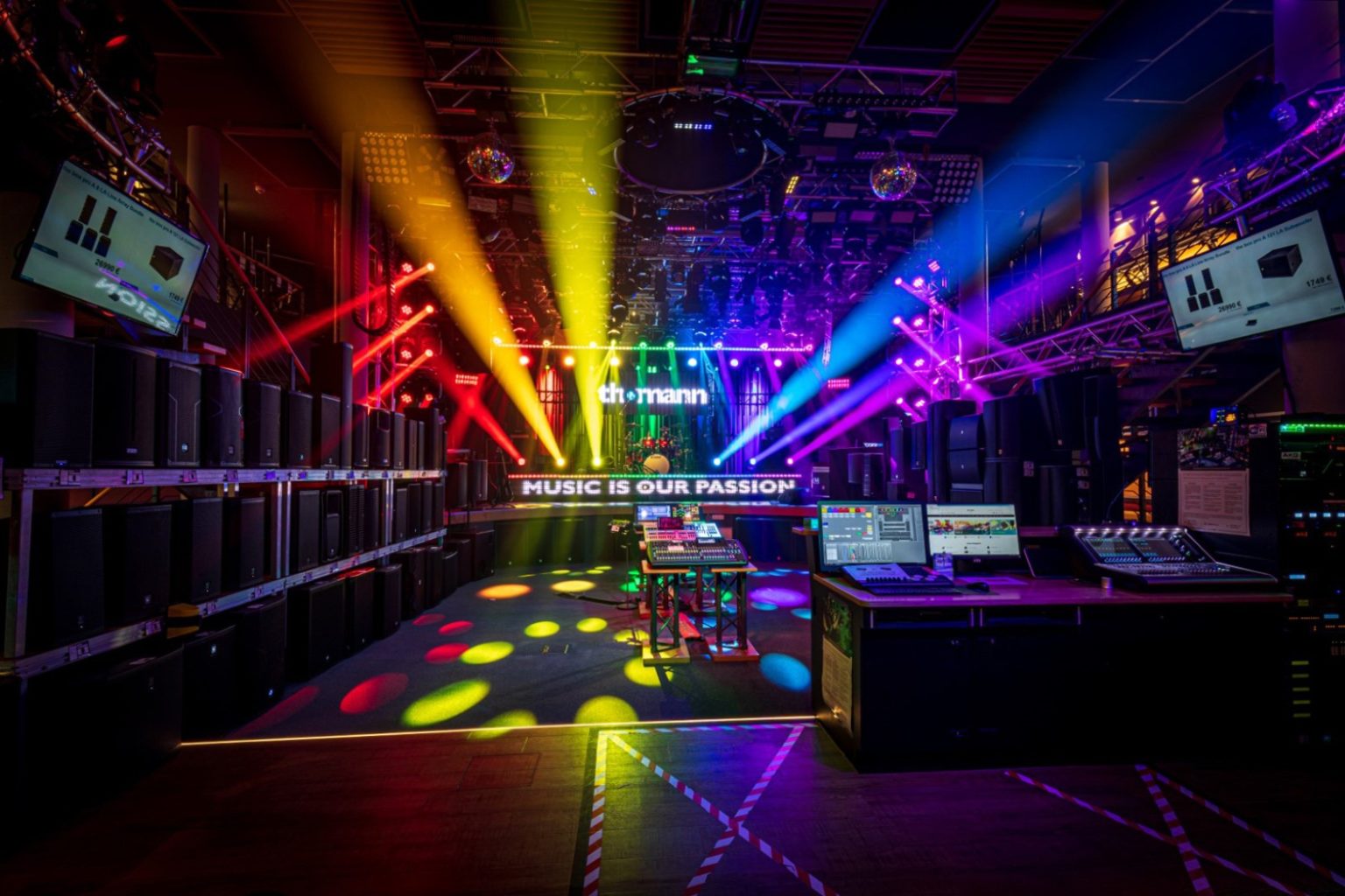 I volti dietro THOMANN, il negozio di strumenti musicali più grande d ...